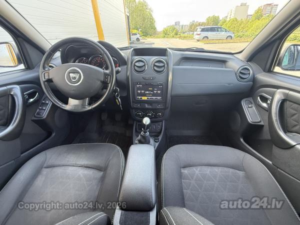 Grey Dacia Duster 2015 in Tallinn, with an engine capacity of 1.20 L and mileage of 95 thousand km for 6790 €, photo 5 on AUTOMOTO.COM.LV