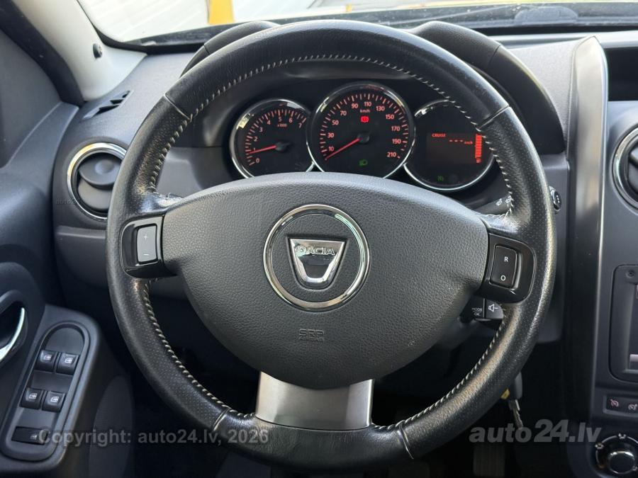 Grey Dacia Duster 2015 in Tallinn, with an engine capacity of 1.20 L and mileage of 95 thousand km for 6790 €, photo 8 on AUTOMOTO.COM.LV