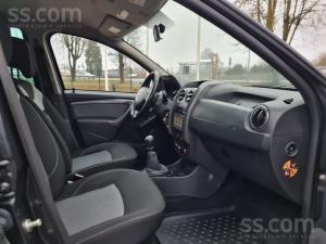 Grey Dacia Duster 2016 in Ogre, with an engine capacity of 1.20 L and mileage of 0 thousand km for 6970 €, photo 23 on AUTOMOTO.COM.LV