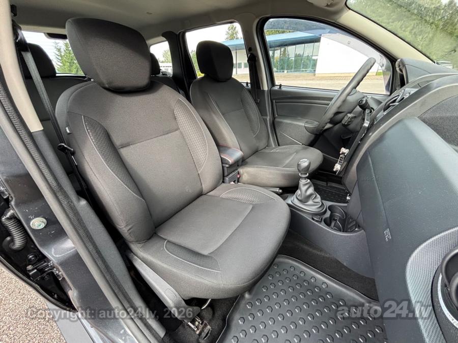 Pelēks Dacia Duster 2017 Paide, ar dzinēja tilpumu 1.50 L un nobraukumu 188 tūkst. km par 6490 €, foto 11 vietnē AUTOMOTO.COM.LV