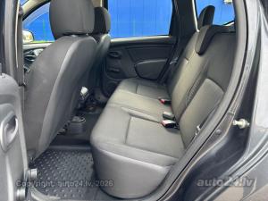 Pelēks Dacia Duster 2017 Paide, ar dzinēja tilpumu 1.50 L un nobraukumu 188 tūkst. km par 6490 €, foto 14 vietnē AUTOMOTO.COM.LV