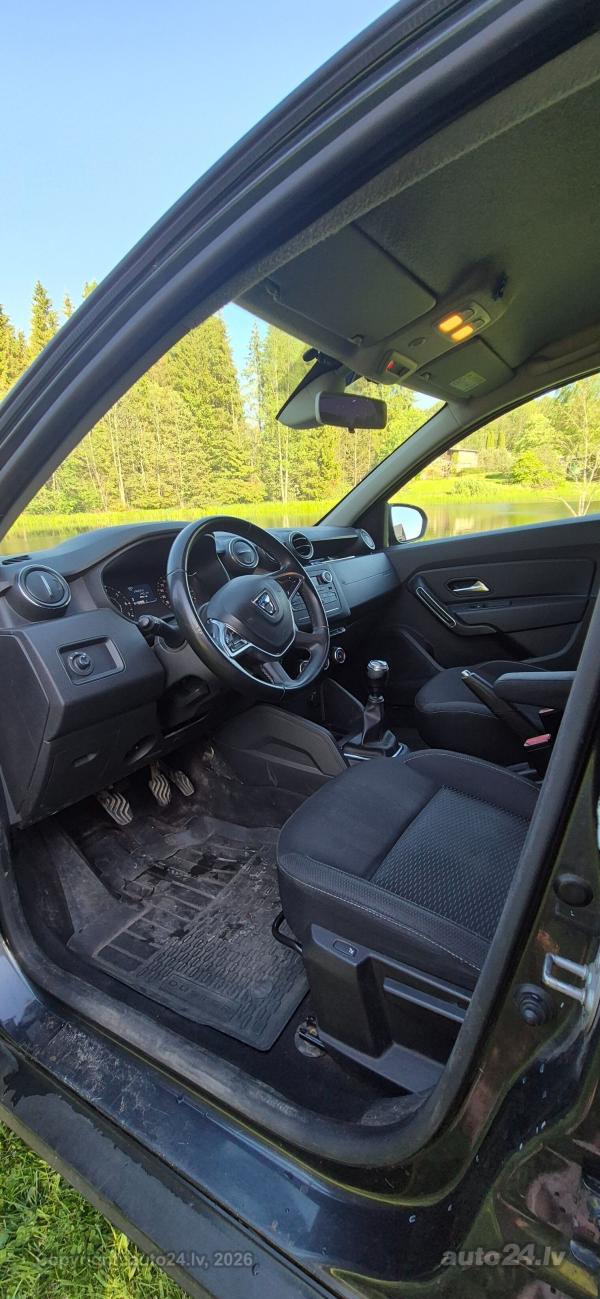 Grey Dacia Duster 2018 in Valga, with an engine capacity of 1.50 L and mileage of 230 thousand km for 10500 €, photo 7 on AUTOMOTO.COM.LV