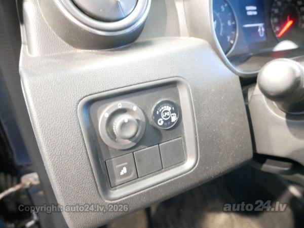 Grey Dacia Duster 2020 in Tallinn, with an engine capacity of 1.00 L and mileage of 135 thousand km for 9500 €, photo 11 on AUTOMOTO.COM.LV