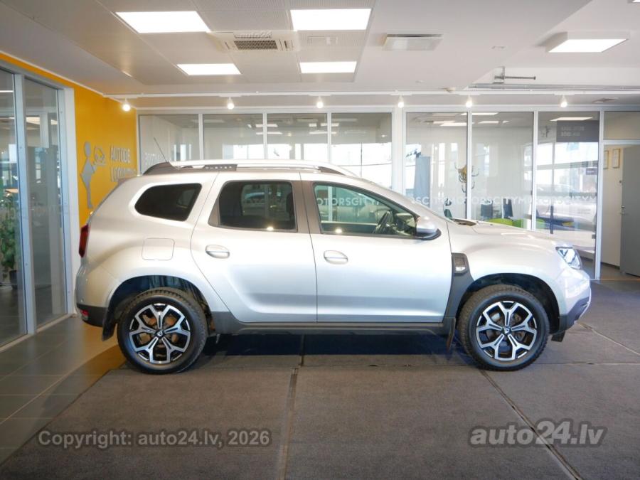 Pelēks Dacia Duster 2021 Tallina, ar dzinēja tilpumu 1.00 L un nobraukumu 115 tūkst. km par 9900 €, foto 2 vietnē AUTOMOTO.COM.LV