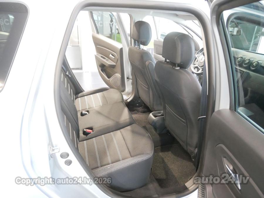 Grey Dacia Duster 2021 in Tallinn, with an engine capacity of 1.00 L and mileage of 50 thousand km for 10300 €, photo 12 on AUTOMOTO.COM.LV