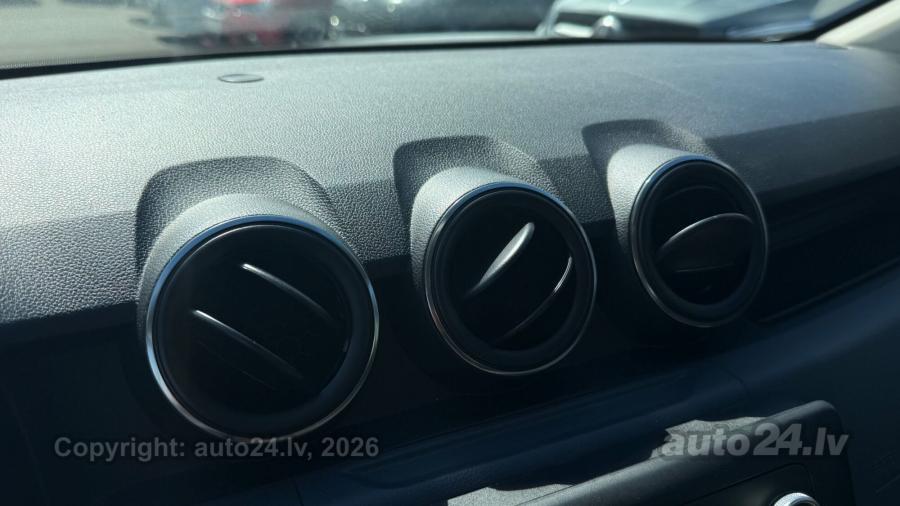 Pelēks Dacia Duster 2021 Tallina, ar dzinēja tilpumu 1.00 L un nobraukumu 39 tūkst. km par 8500 €, foto 23 vietnē AUTOMOTO.COM.LV