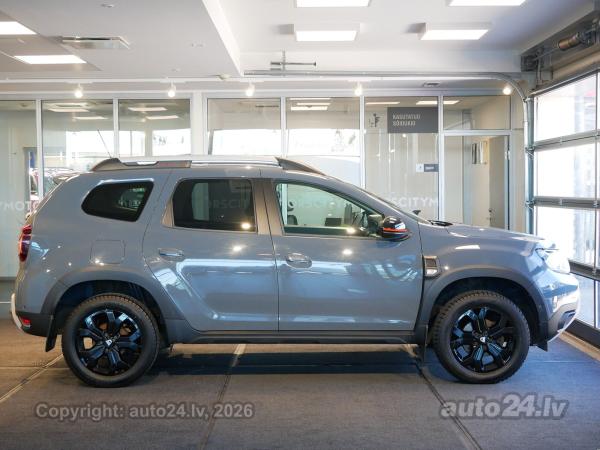 Grey Dacia Duster 2022 in Tallinn, with an engine capacity of 1.00 L and mileage of 101 thousand km for 12990 €, photo 2 on AUTOMOTO.COM.LV