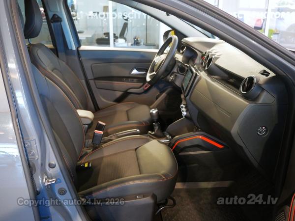 Grey Dacia Duster 2022 in Tallinn, with an engine capacity of 1.00 L and mileage of 101 thousand km for 12990 €, photo 10 on AUTOMOTO.COM.LV