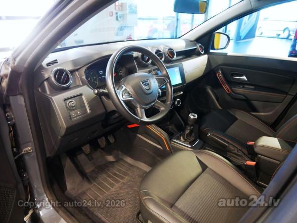 Grey Dacia Duster 2022 in Tallinn, with an engine capacity of 1.00 L and mileage of 101 thousand km for 12990 €, photo 7 on AUTOMOTO.COM.LV