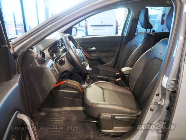 Grey Dacia Duster 2022 in Tallinn, with an engine capacity of 1.00 L and mileage of 101 thousand km for 12990 €, photo 8 on AUTOMOTO.COM.LV