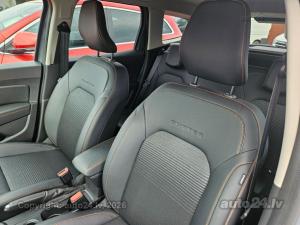 Pelēks Dacia Duster 2022 Tallina, ar dzinēja tilpumu 1.00 L un nobraukumu 101 tūkst. km par 12990 €, foto 12 vietnē AUTOMOTO.COM.LV