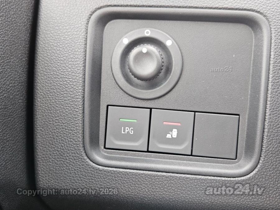 Pelēks Dacia Duster 2022 Tallina, ar dzinēja tilpumu 1.00 L un nobraukumu 101 tūkst. km par 12990 €, foto 14 vietnē AUTOMOTO.COM.LV