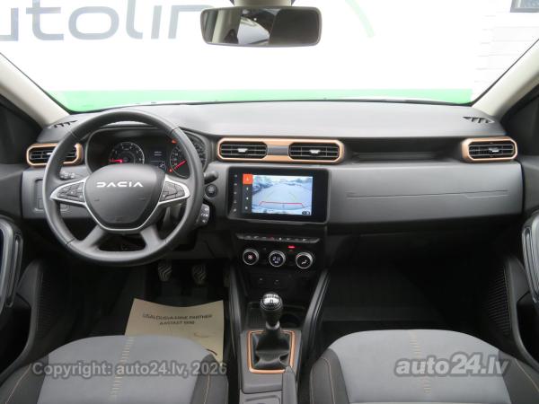 Grey Dacia Duster 2023 in Tallinn, with an engine capacity of 1.50 L and mileage of 83 thousand km for 17500 €, photo 3 on AUTOMOTO.COM.LV