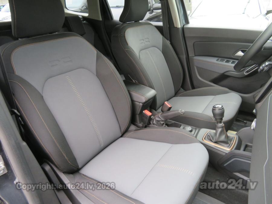 Grey Dacia Duster 2023 in Tallinn, with an engine capacity of 1.50 L and mileage of 83 thousand km for 17500 €, photo 5 on AUTOMOTO.COM.LV