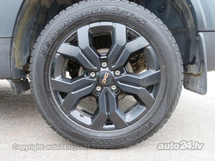 Grey Dacia Duster 2023 in Tallinn, with an engine capacity of 1.50 L and mileage of 83 thousand km for 17500 €, photo 8 on AUTOMOTO.COM.LV