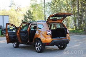 Orange Dacia Duster 2018 in Riga, with an engine capacity of 1.50 L and mileage of 78 thousand km for 9990 €, photo 10 on AUTOMOTO.COM.LV