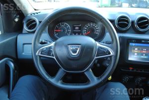 Orange Dacia Duster 2018 in Riga, with an engine capacity of 1.50 L and mileage of 78 thousand km for 9990 €, photo 19 on AUTOMOTO.COM.LV