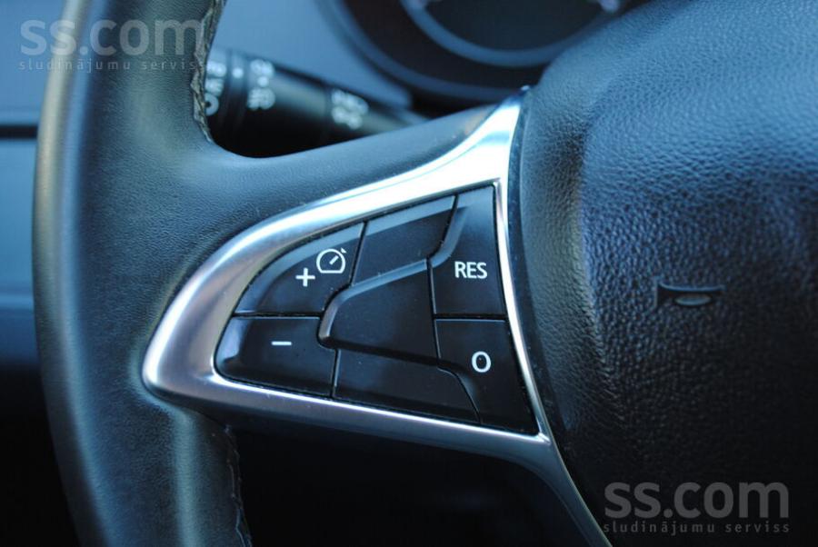Orange Dacia Duster 2018 in Riga, with an engine capacity of 1.50 L and mileage of 78 thousand km for 9990 €, photo 20 on AUTOMOTO.COM.LV