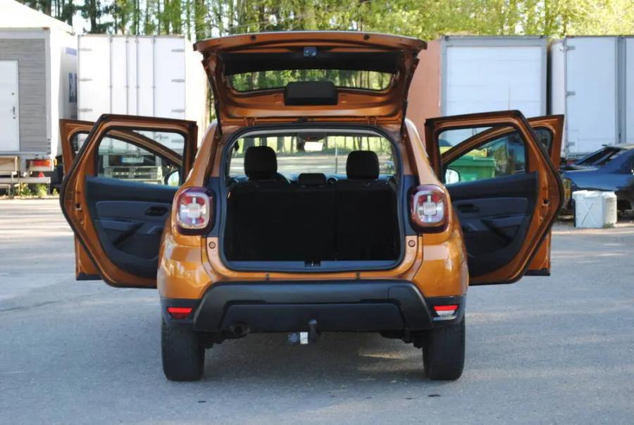 Orange Dacia Duster 2018 in Riga, with an engine capacity of 1.50 L and mileage of 78 thousand km for 9990 €, photo 9 on AUTOMOTO.COM.LV