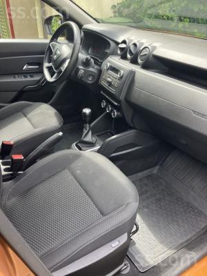Oranžs Dacia Duster 2018 Valmiera, ar dzinēja tilpumu 1.60 L un nobraukumu 106 tūkst. km par 9800 €, foto 9 vietnē AUTOMOTO.COM.LV