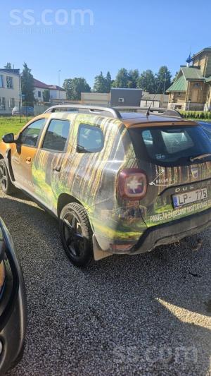 Orange Dacia Duster 2018 in Balvi, with an engine capacity of 1.50 L and mileage of 334 thousand km for 5000 €, photo 8 on AUTOMOTO.COM.LV