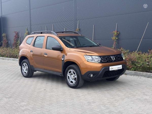 Dacia Duster 2018 in Vilnius on AUTOMOTO.COM.LV Orange Dacia Duster 2018 in Vilnius, with an engine capacity of 1.46 L and mileage of 292 thousand km for 8500 €, photo 4 on AUTOMOTO.COM.LV