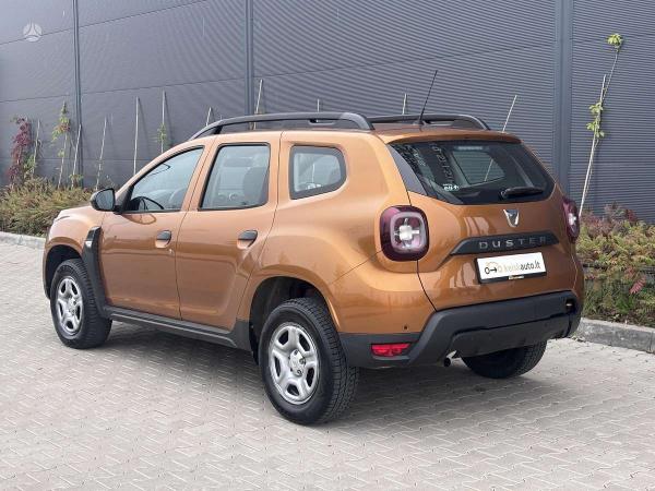 Dacia Duster 2018 in Vilnius on AUTOMOTO.COM.LV Orange Dacia Duster 2018 in Vilnius, with an engine capacity of 1.46 L and mileage of 292 thousand km for 8500 €, photo 9 on AUTOMOTO.COM.LV