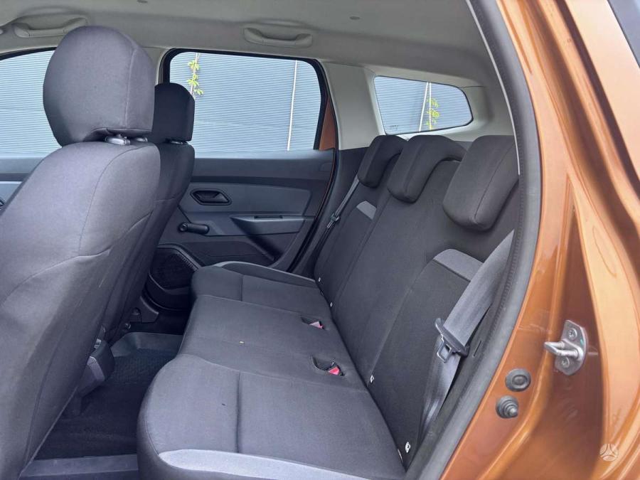 Orange Dacia Duster 2018 in Vilnius, with an engine capacity of 1.46 L and mileage of 292 thousand km for 8500 €, photo 11 on AUTOMOTO.COM.LV