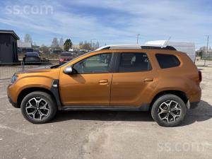 Orange Dacia Duster 2019 in Riga, with an engine capacity of 1.30 L and mileage of 40 thousand km for 12000 €, photo 9 on AUTOMOTO.COM.LV