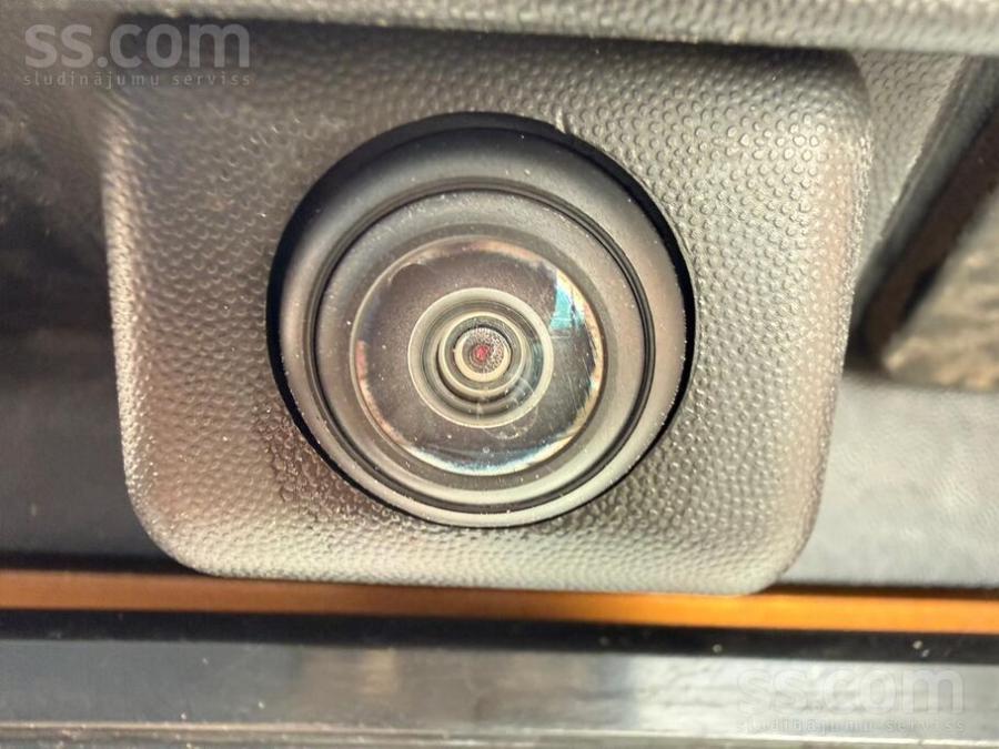 Orange Dacia Duster 2019 in Talsi, with an engine capacity of 1.30 L and mileage of 115 thousand km for 13990 €, photo 10 on AUTOMOTO.COM.LV