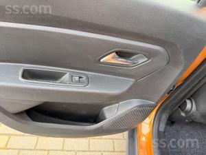 Orange Dacia Duster 2019 in Talsi, with an engine capacity of 1.30 L and mileage of 115 thousand km for 13990 €, photo 17 on AUTOMOTO.COM.LV