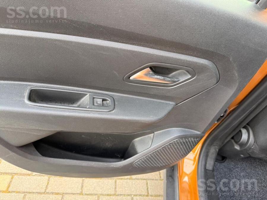 Orange Dacia Duster 2019 in Talsi, with an engine capacity of 1.30 L and mileage of 115 thousand km for 13990 €, photo 17 on AUTOMOTO.COM.LV