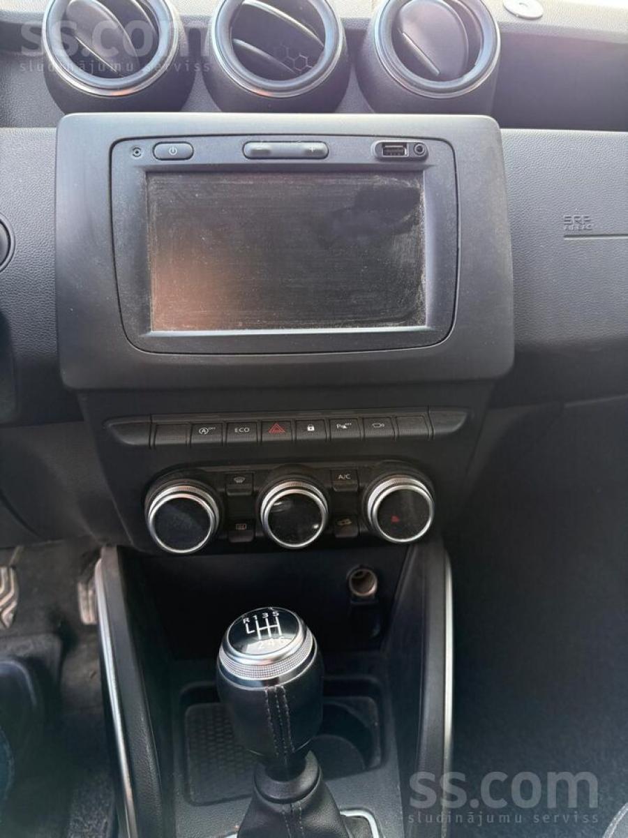 Orange Dacia Duster 2019 in Talsi, with an engine capacity of 1.30 L and mileage of 115 thousand km for 13990 €, photo 27 on AUTOMOTO.COM.LV