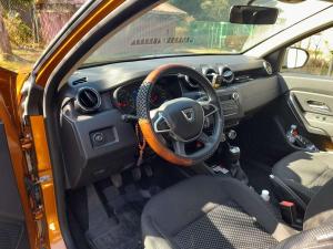 Orange Dacia Duster 2020 in Vilnius, with an engine capacity of 1.00 L and mileage of 61 thousand km for 10300 €, photo 3 on AUTOMOTO.COM.LV