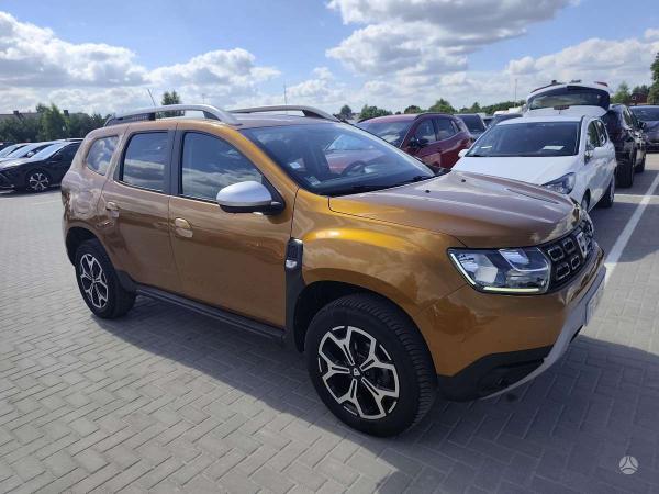 Orange Dacia Duster 2020 in Taurage, with an engine capacity of 1.46 L and mileage of 219 thousand km for 8833 €, photo 2 on AUTOMOTO.COM.LV