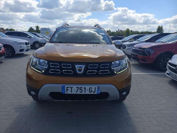 Orange Dacia Duster 2020 in Taurage, with an engine capacity of 1.46 L and mileage of 219 thousand km for 8833 €, photo 3 on AUTOMOTO.COM.LV