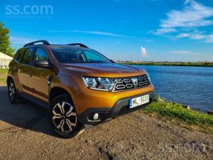 Orange Dacia Duster 2020 in Riga, with an engine capacity of 1.00 L and mileage of 81 thousand km for 10490 €, photo  on AUTOMOTO.COM.LV