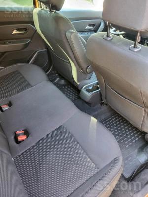 Orange Dacia Duster 2020 in Riga, with an engine capacity of 1.00 L and mileage of 81 thousand km for 9690 €, photo 15 on AUTOMOTO.COM.LV