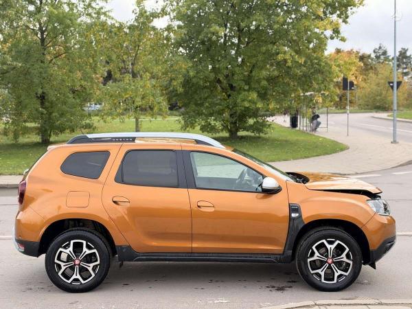 Dacia Duster 2021 Viļņa vietnē Oranžs Dacia Duster 2021 Viļņa, ar dzinēja tilpumu 1.33 L un nobraukumu 40 tūkst. km par 7450 €, foto 8 vietnē AUTOMOTO.COM.LV