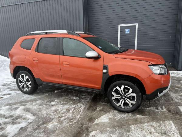 Orange Dacia Duster 2022 in Alytus, with an engine capacity of 1.33 L and mileage of 57 thousand km for 9700 €, photo 2 on AUTOMOTO.COM.LV