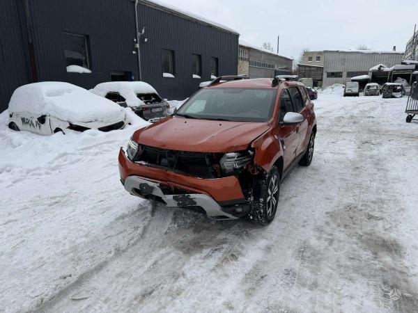 Оранжевый Дачия Duster 2022 в Тельшяй, объемом двигателя 1.00 л и пробегом 64 тыс. км за 5150 €, фото 1 на AUTOMOTO.COM.LV