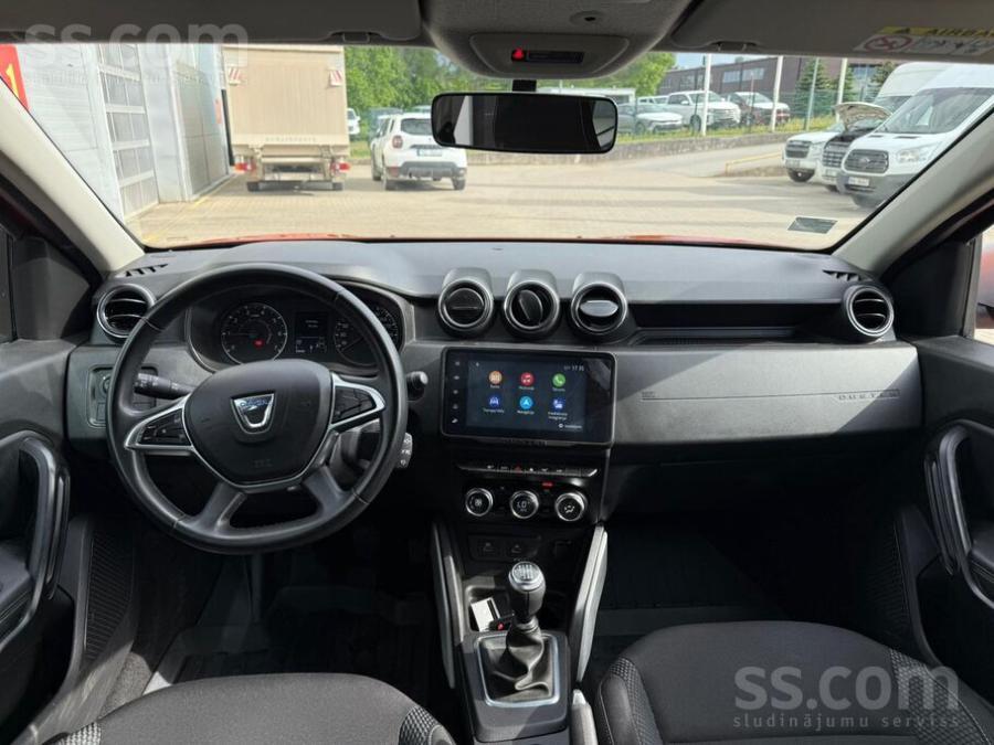 Orange Dacia Duster 2022 in Valmiera, with an engine capacity of 1.00 L and mileage of 82 thousand km for 14999 €, photo 10 on AUTOMOTO.COM.LV