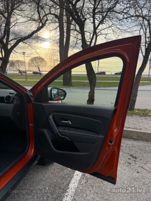 Oranžs Dacia Duster 2022 Tallina, ar dzinēja tilpumu 1.50 L un nobraukumu 79 tūkst. km par 15490 €, foto 6 vietnē AUTOMOTO.COM.LV