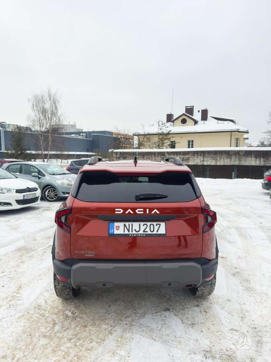 Orange Dacia Duster 2025 in Vilnius, with an engine capacity of 1.60 L and mileage of 27 thousand km for 24500 €, photo 3 on AUTOMOTO.COM.LV
