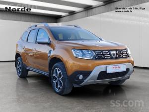 Orange Dacia Duster 2021 in Riga, with an engine capacity of 1.00 L and mileage of 81 thousand km for 10890 €, photo 4 on AUTOMOTO.COM.LV