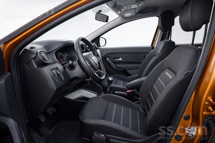 Orange Dacia Duster 2021 in Riga, with an engine capacity of 1.00 L and mileage of 81 thousand km for 10890 €, photo 7 on AUTOMOTO.COM.LV