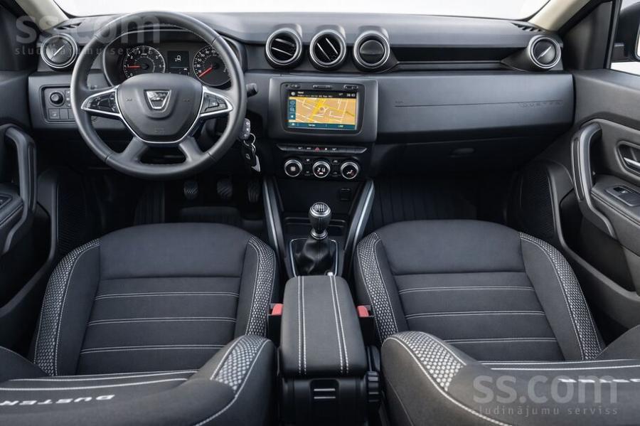 Orange Dacia Duster 2021 in Riga, with an engine capacity of 1.00 L and mileage of 81 thousand km for 10890 €, photo 10 on AUTOMOTO.COM.LV