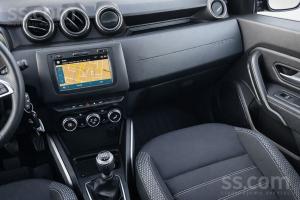 Orange Dacia Duster 2021 in Riga, with an engine capacity of 1.00 L and mileage of 81 thousand km for 10890 €, photo 11 on AUTOMOTO.COM.LV