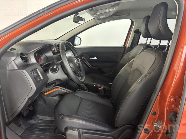 Orange Dacia Duster 2022 in Riga, with an engine capacity of 1.30 L and mileage of 54 thousand km for 14890 €, photo 6 on AUTOMOTO.COM.LV