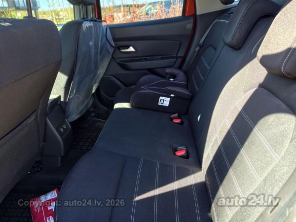 Orange Dacia Duster 2021 in Tallinn, with an engine capacity of 1.30 L and mileage of 42 thousand km for 14999 €, photo 9 on AUTOMOTO.COM.LV